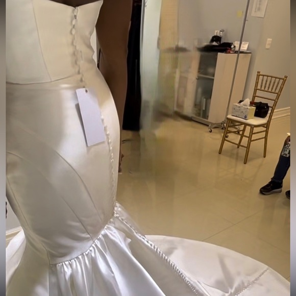 Allure Bridals | Dresses | Brand New Allure Bridals Wedding Dress Tags ...
